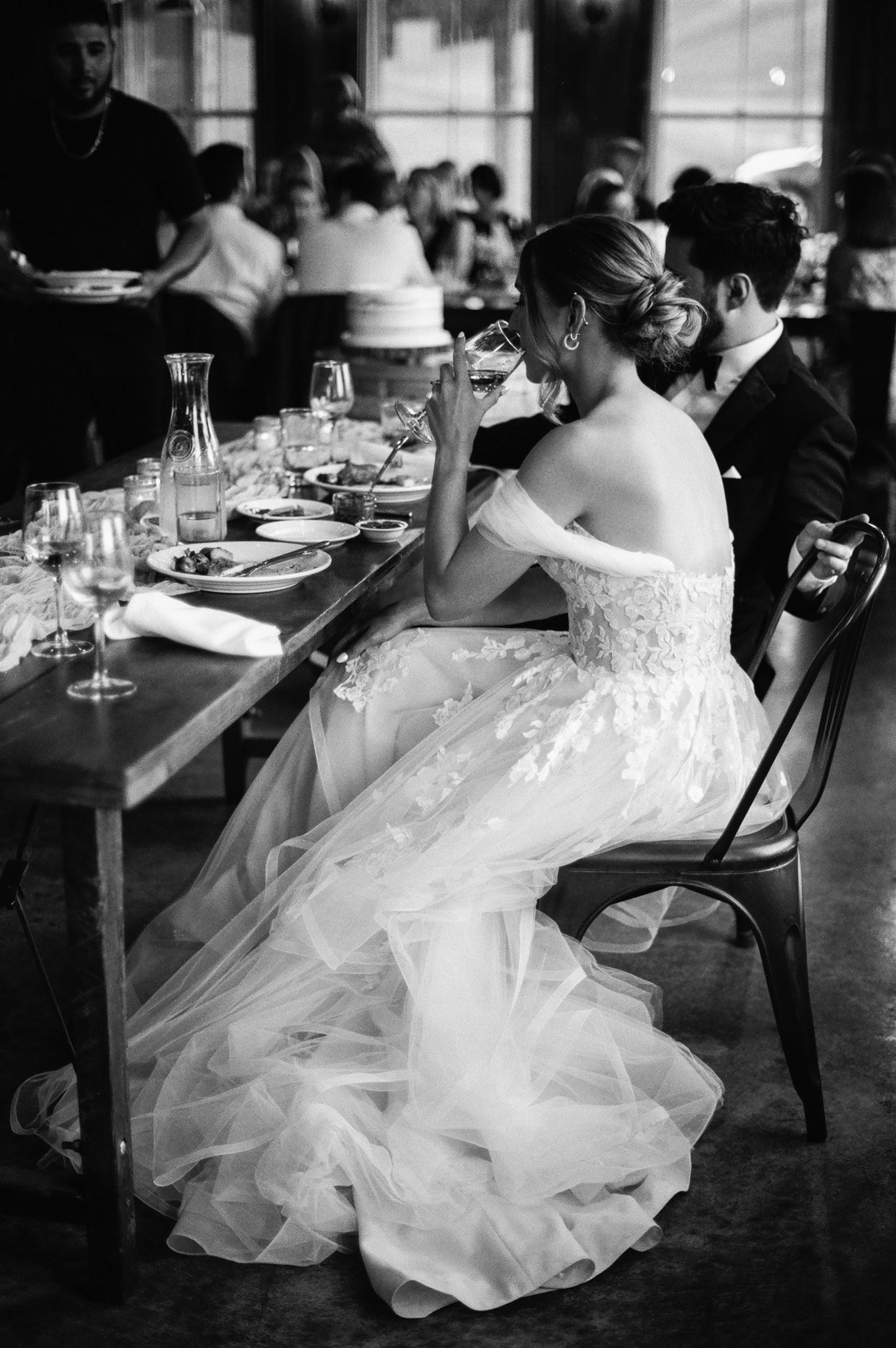 A Lovely Wedding for College Sweethearts at Wilson’s Ciderhouse ...