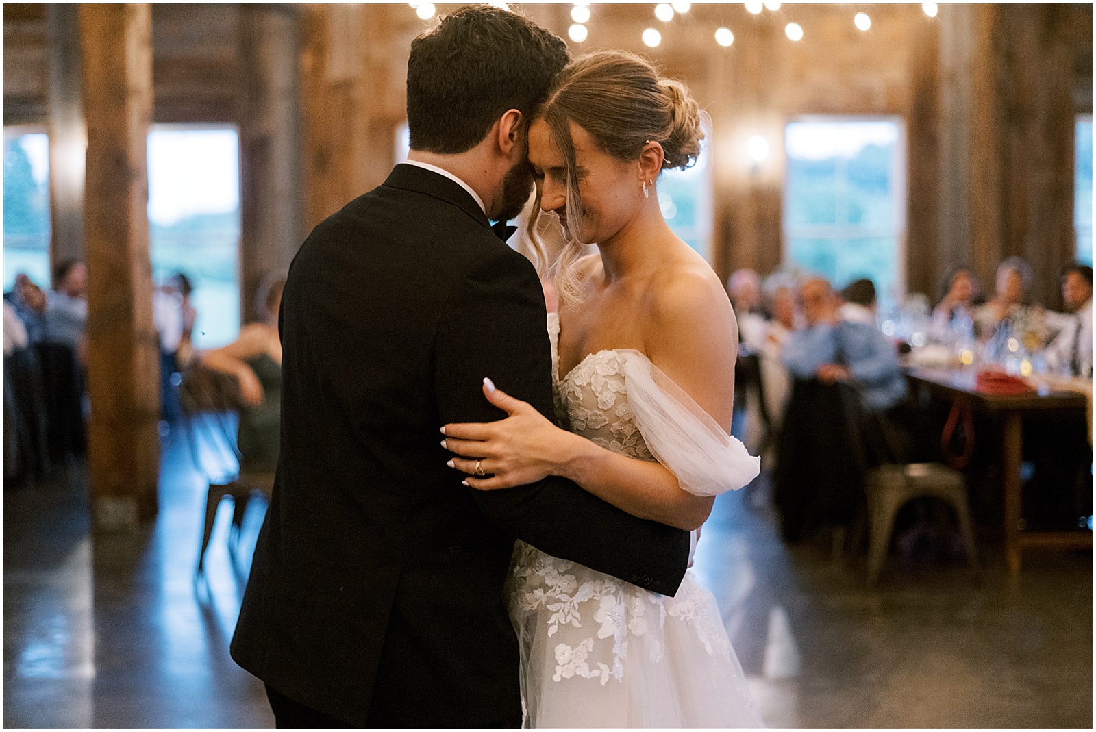 A Lovely Wedding for College Sweethearts at Wilson’s Ciderhouse ...